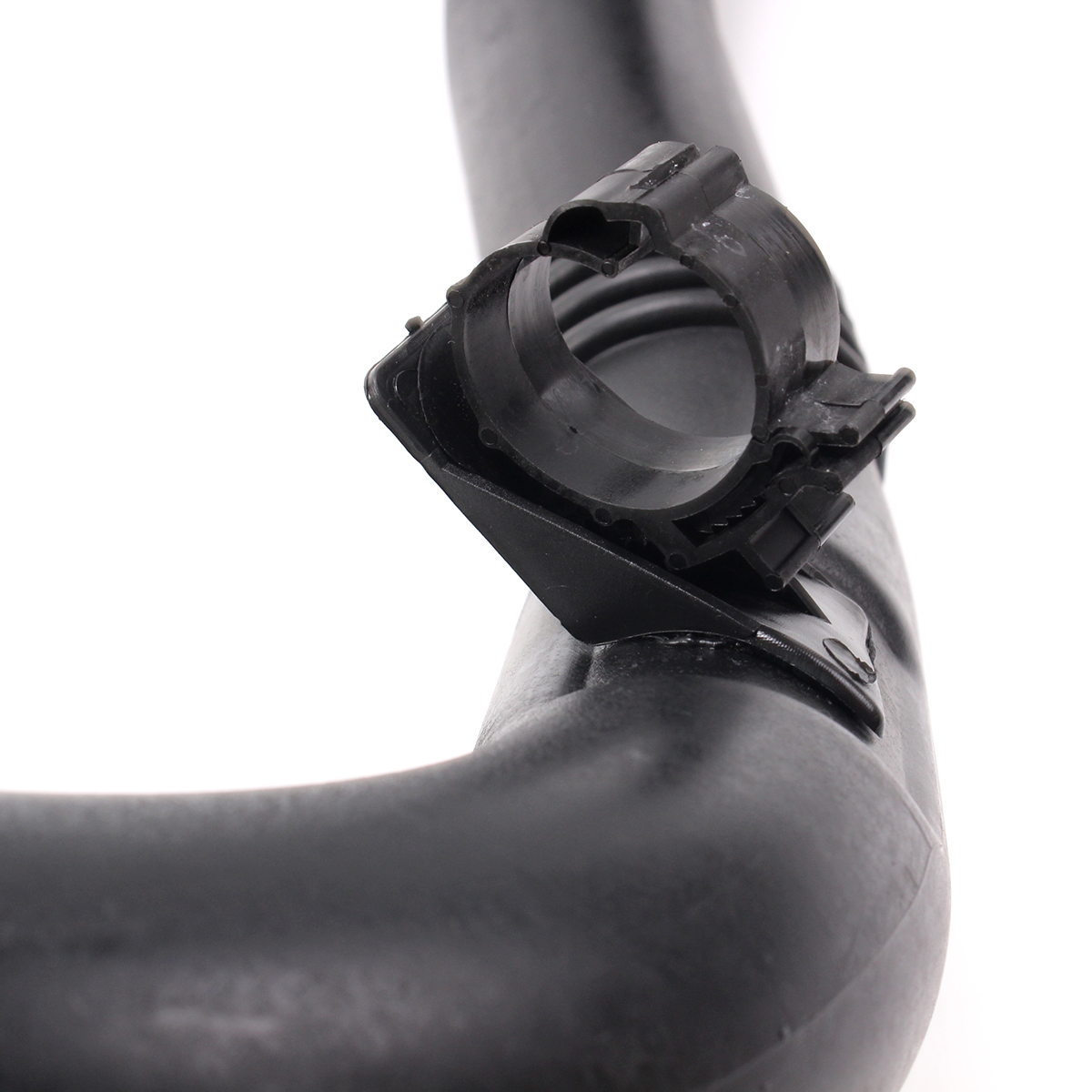 39017739 AIR CLEANER OUTLET HOSE for 2016-2019 Chevrolet Cruze 1.4L ...