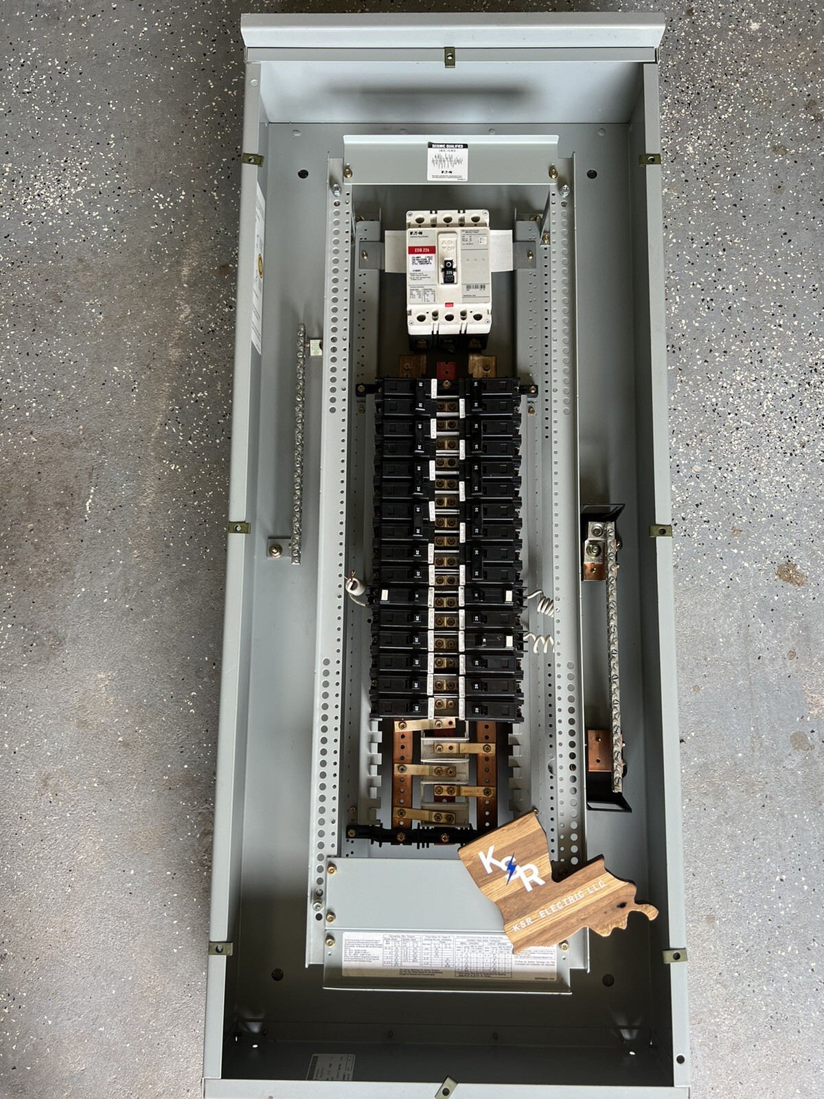 *NEW* Eaton PRL1A Panelboard Interior/exterior, 120/240V, 225A, 1P 3W ...