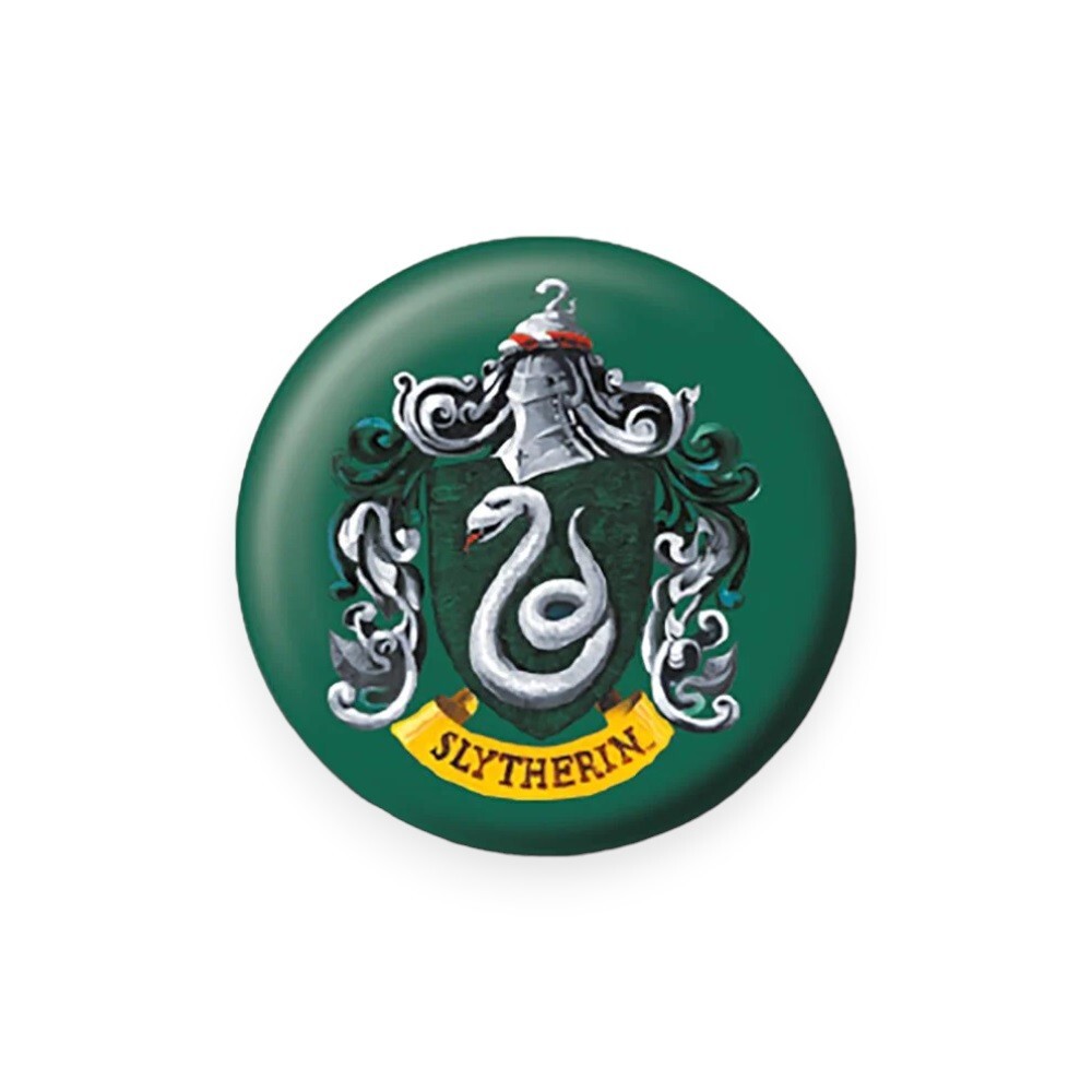How To Get The Slytherin Crest In Hogsmeade