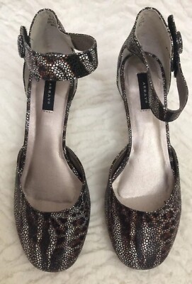 Array Shoes Womens Leather Closed Toe Ankle Strap Animal Print Size 6 ...