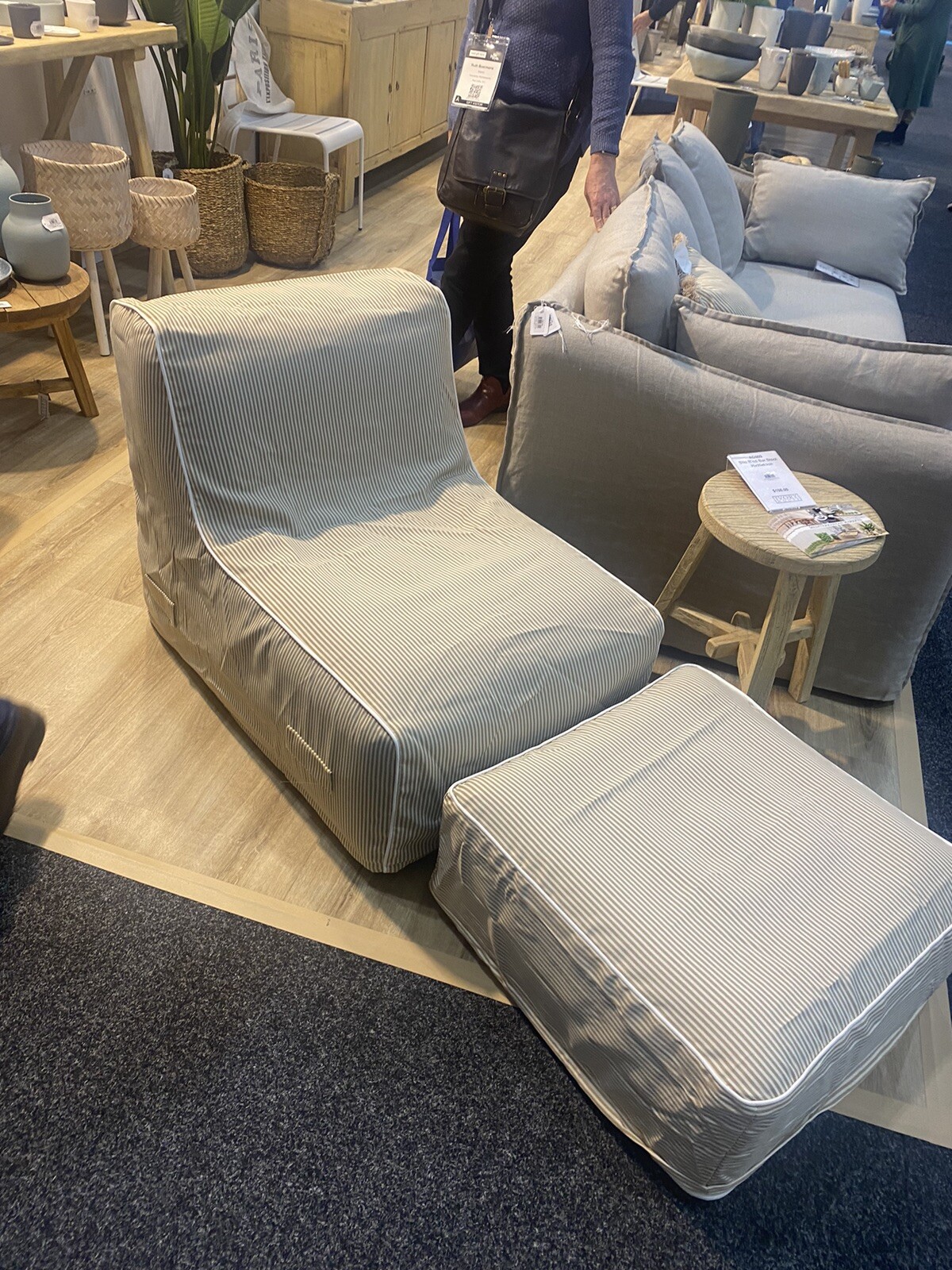 Inflatable outdoor lounge Blo Chair 90x60x70 Beige Stripe - great for ...