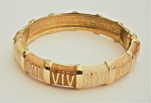 C236) Cream & tan enamel Roman ruminal numbers hinged bangle bracelet ...