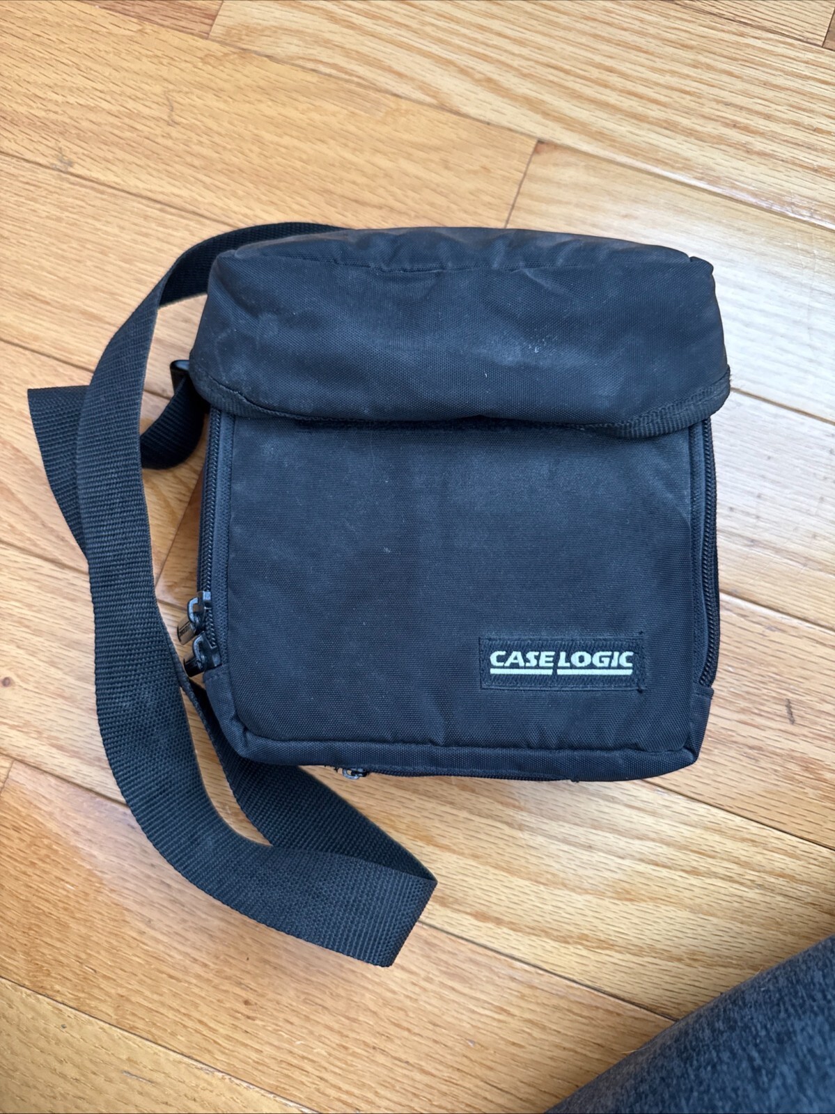 Vintage Case Logic CD Player & CD Black Bag with Carry Strap | eBay