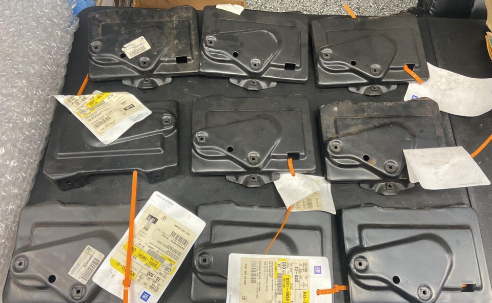 1968 1969 1970 1971 1972 GM NOS 3916658 Nova Battery Tray SS 350 396 ...