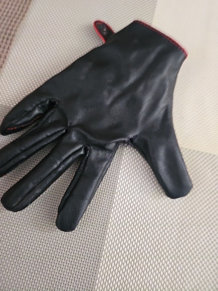 WWE Bray Wyatt The Fiend HEAL Glove Used 1 Glove Only WWE Shop Trl8#75 ...