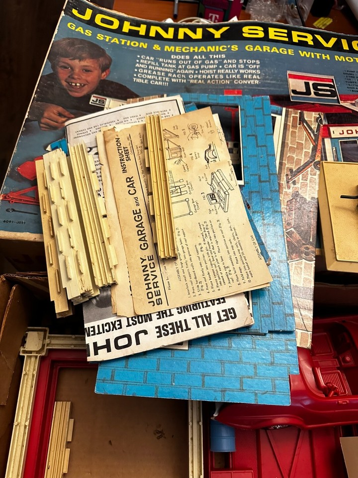 TOPPER JOHNNY SERVICE GAS STATION WITH CAR C. 1960s with Box | eBay