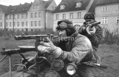 WW2 PICTURE PHOTO RUSSIAN SOLDIERS IN A MOTORCYCLE W MACHINE GUNS 6738 ...