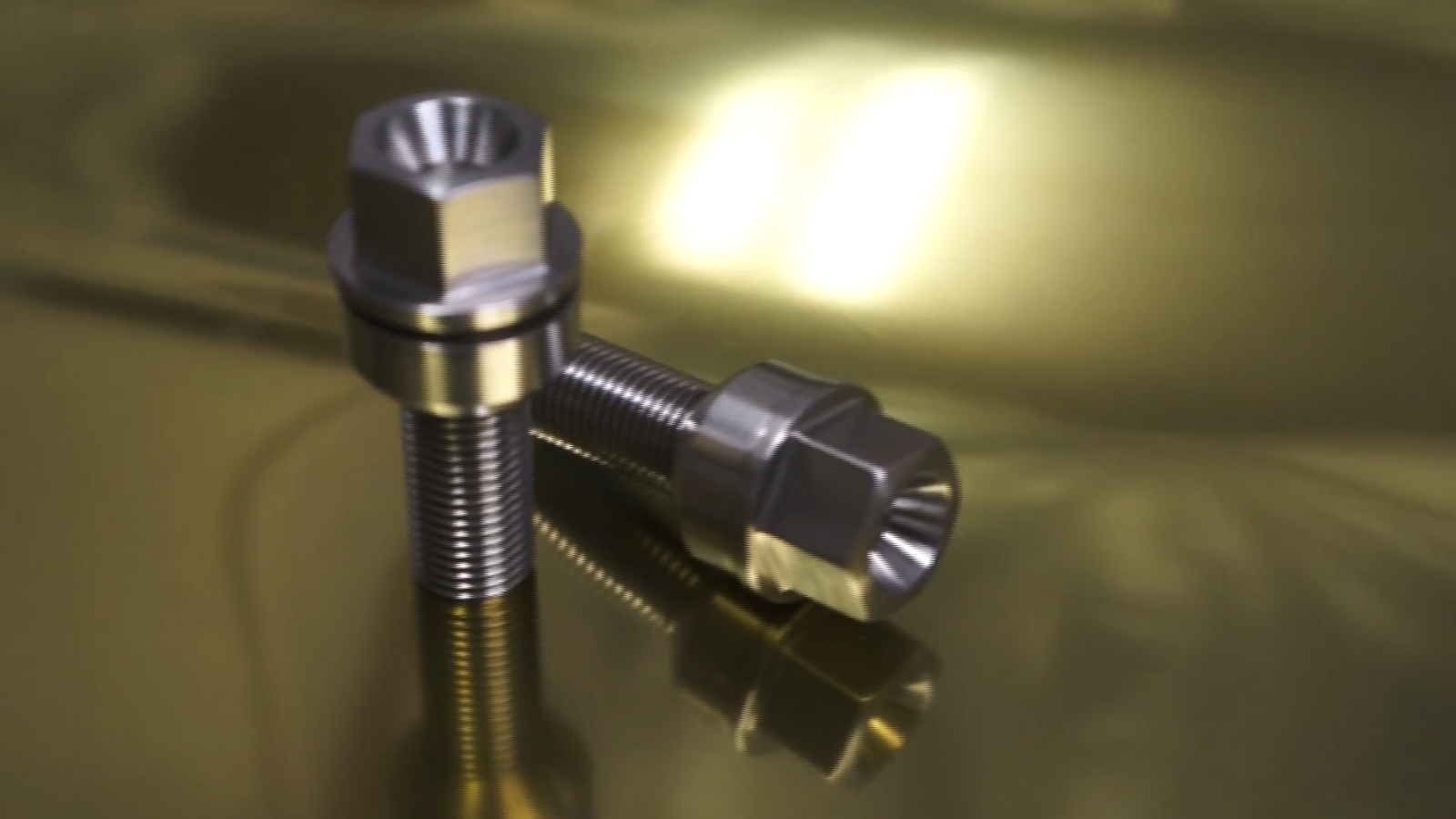 PORSCHE TITANIUM LUG BOLTS M14X1.5X29 911 BOXSTER MACAN CAYMAN PANAMERA ...