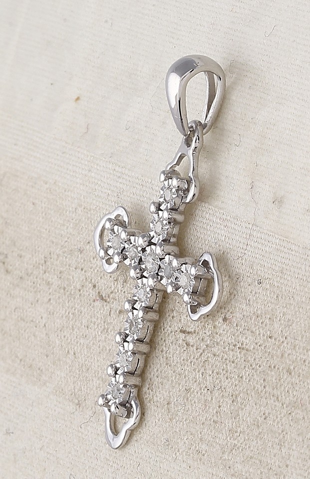 Sterling Silver Womens Round Diamond Trefoil Tips Cross Pendant 1/8 ...
