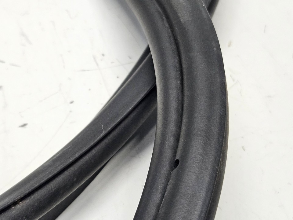 Trunk lid seal BMW E46 M3 CSL 51717899492 | eBay.de