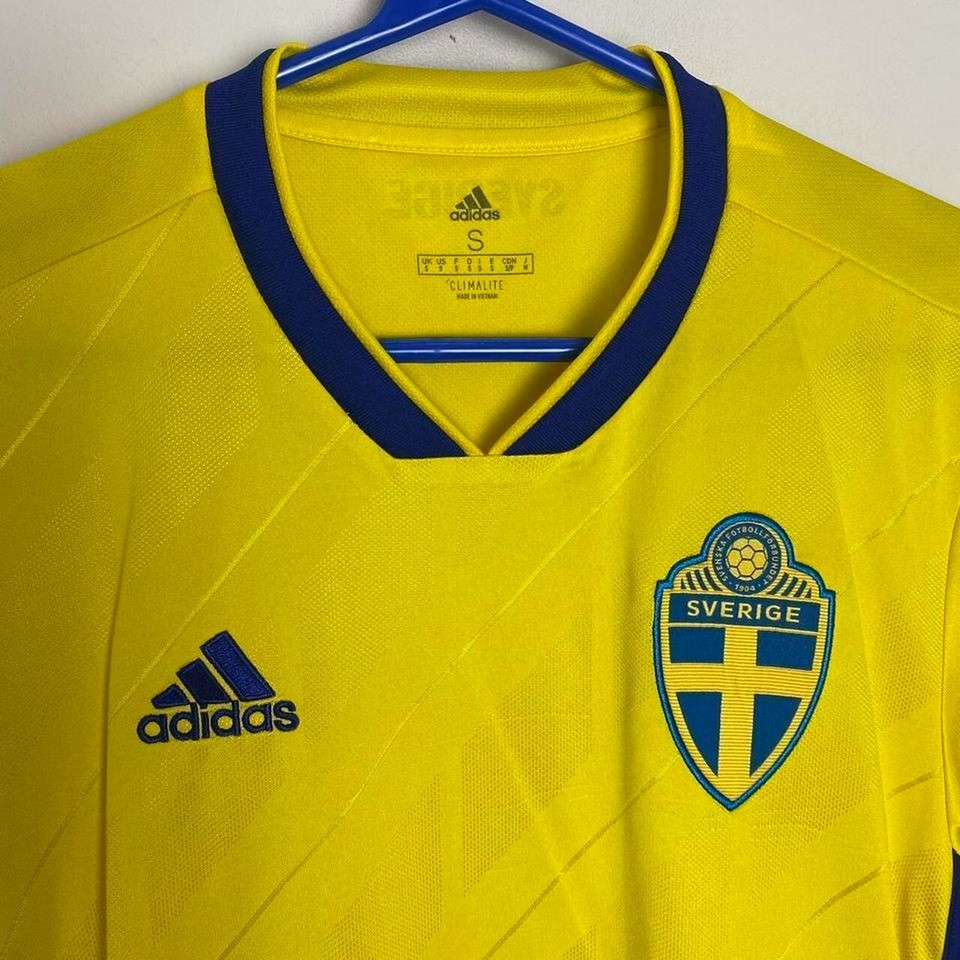 Sweden Football Shirt Jersey 2017-2019 Home (S) 0902 | eBay