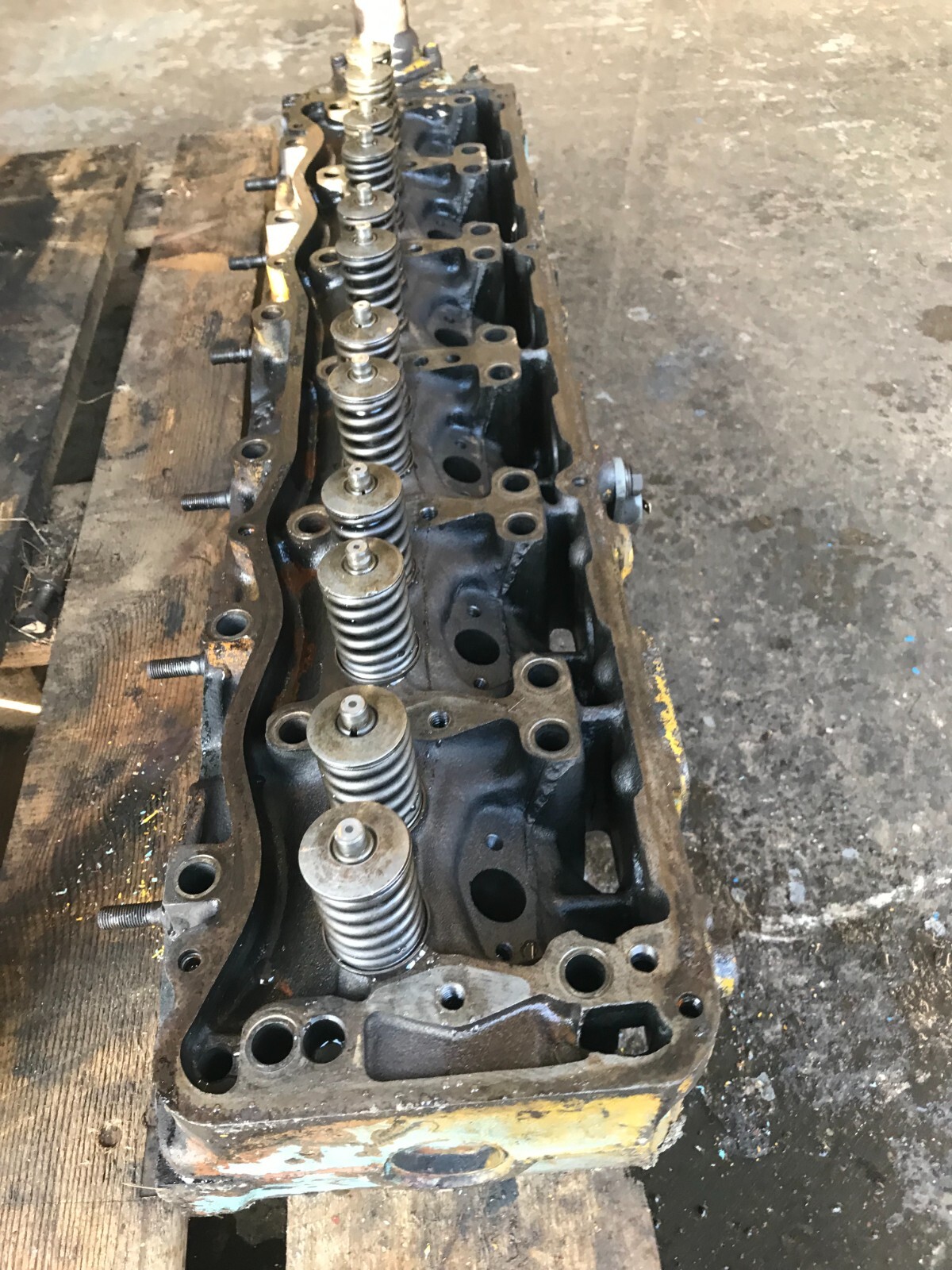 Complete cylinder head X Ford 6D / 2713E diesel......683F 6090 GAB ...