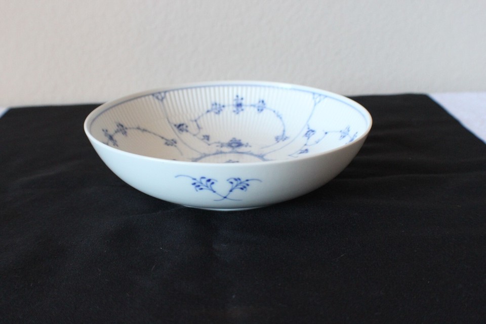 Royal Copenhagen Denmark Blue Fluted Plain Round Shallow 8 1/2" Pasta ...