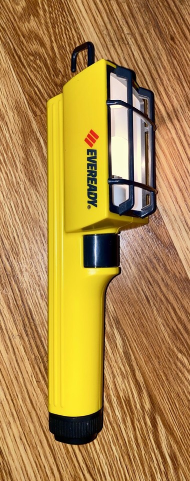 Vintage EVEREADY Yellow Hanging Work Light Flashlight - Tested ...