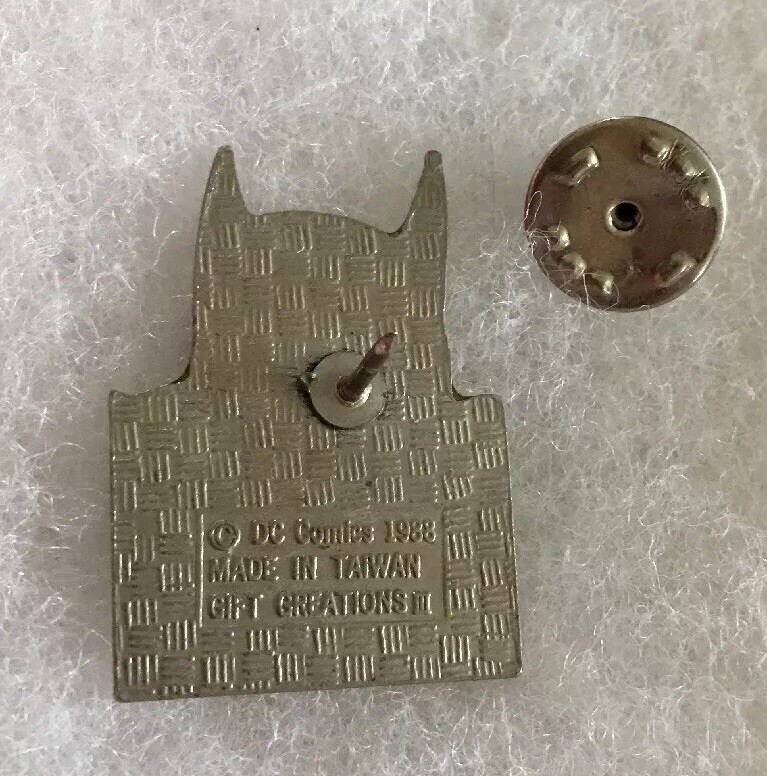 Vtg Batman Lapel Pin 1988 DC Head Mask Classic Style Hat Pin A457 | eBay