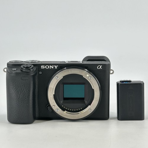 Sony Alpha 6400 24.2MP Mirrorless Camera w/ Battery - Excellent ...