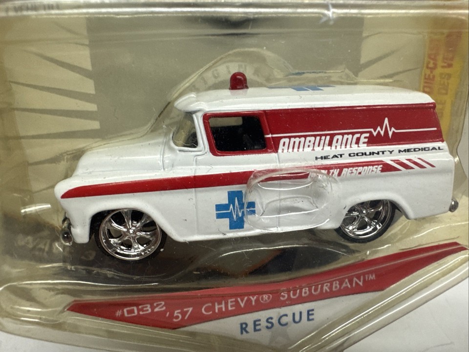 (D1) 1/64 Jada 2011 Badge City Heat, '57 Chevy Suburban Ambulance Ship ...