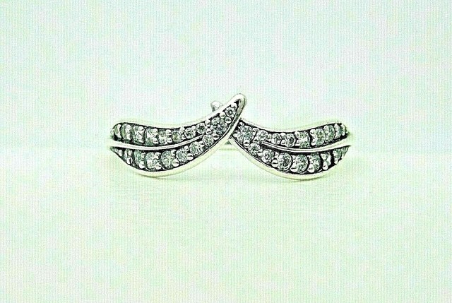 (NEW) AUTHENTIC PANDORA SPARKLING LEAVES RING #199533C01-56cm US 7.5 ...