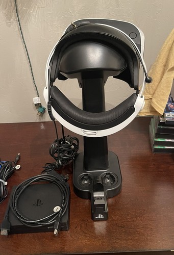 PS4/PS5 VR Headset Bundle - Used Twice, Excellent Condition. Manual ...