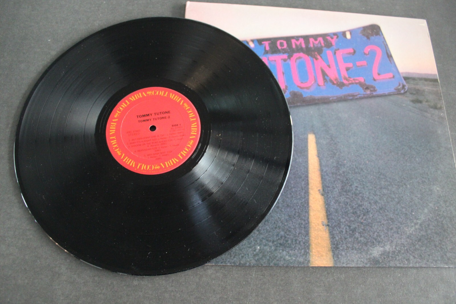 TOMMY TUTONE-- TOMMY TUTONE 2 -- COLUMBIA RECORDS -- ARC 37401 ...