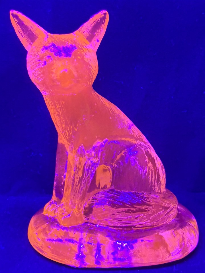 Green Vaseline glass sly fox glow neon forest animal uranium yellow ...