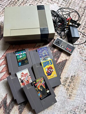 1985 Original NES Nintendo System Console Game 1 Controller & 5 Games ...