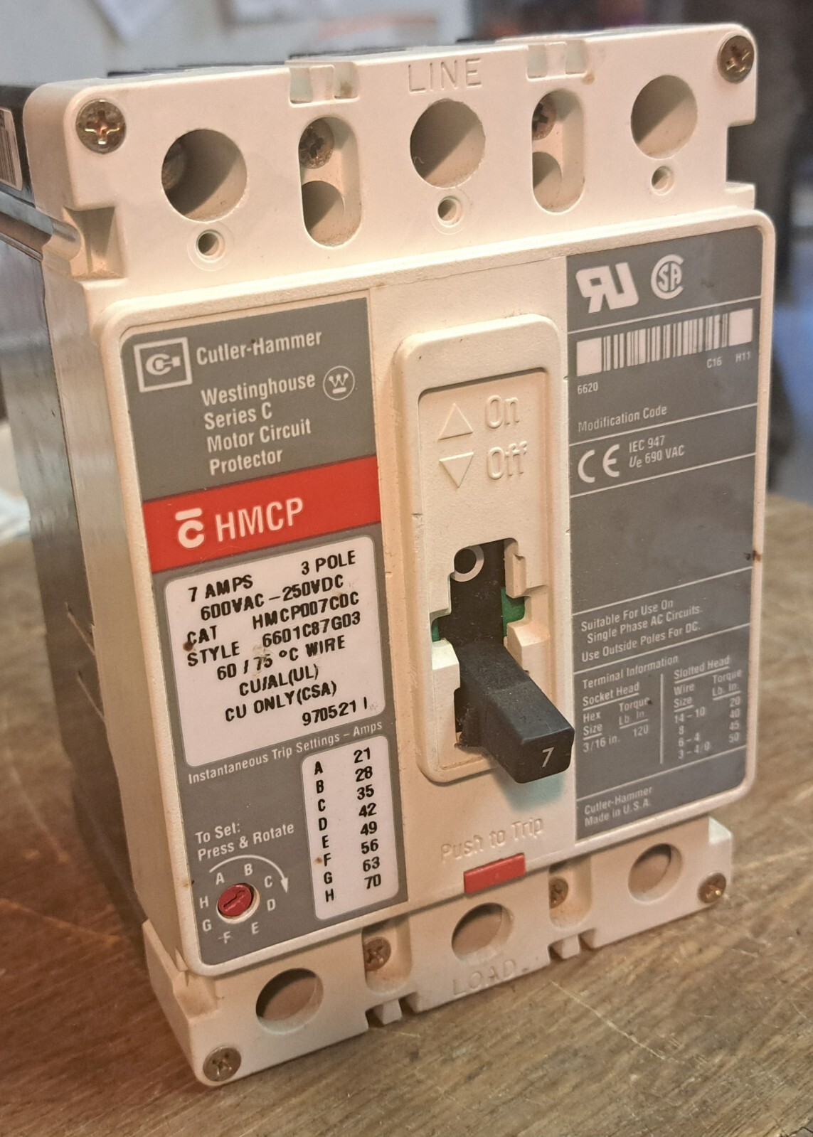 NEW CUTLER-HAMMER HMCP007C0C HMCP 7 AMP CIRCUIT BREAKER Series C *NEW ...