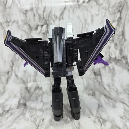 Hasbro Transformers Masterpiece Skywarp 2009 Walmart Exclusive ...