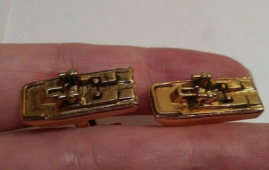 Vintage Speed Cruiser Boat Raised Design Cufflinks Go… - Gem