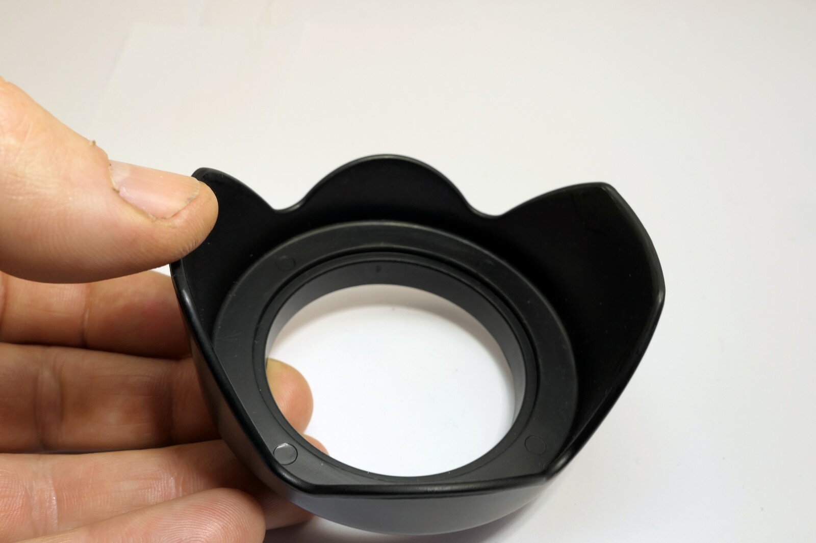 Bower Pro 58mm Petal Tulip shaped screw in Lens Hood Shade for 18-55mm ...