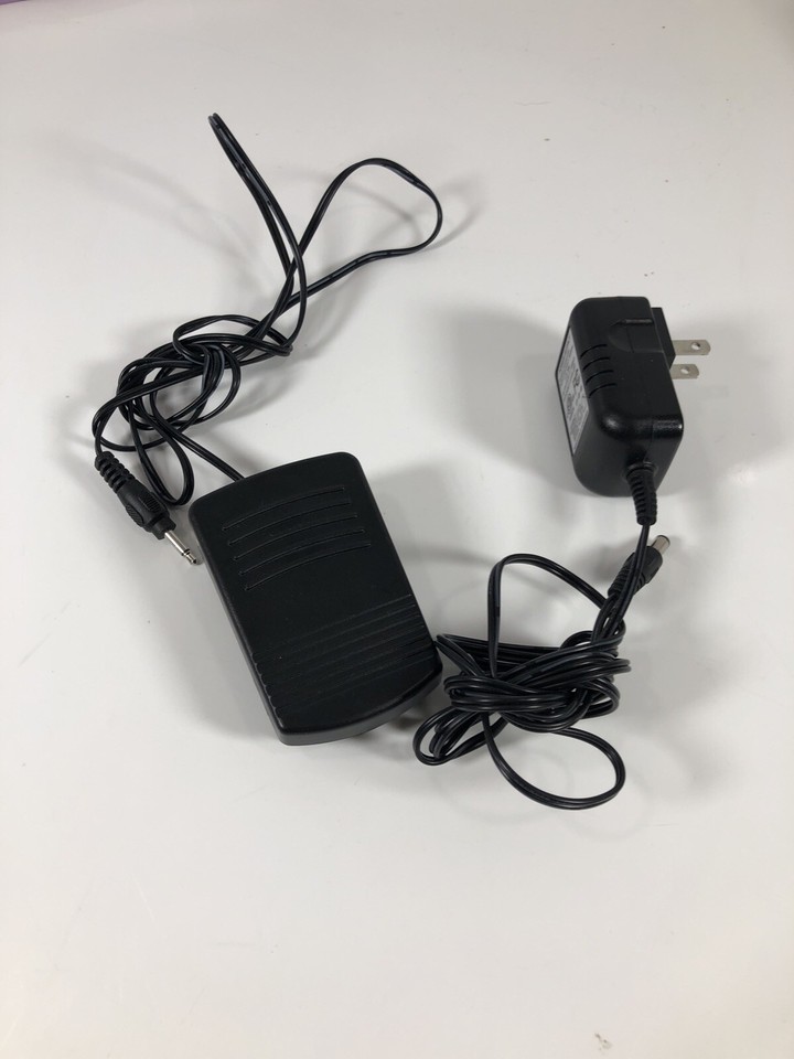 SINGER PIXIE PLUS SEWING THE CRAFT MACHINE by Singer sewing machine Box ...