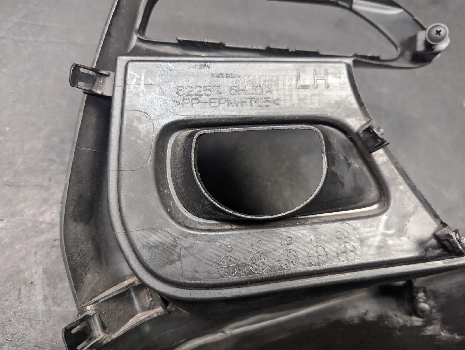 Front Bumper Left Fog Lamp Molding 2019 Infiniti Q50 62257-6HJ0A 2018 ...