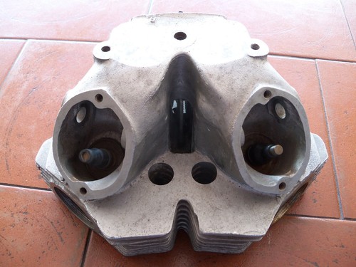 4458 - NORTON ATLAS 750 CYLINDER HEAD PRE 1966 - SUITS SPIGOTTED BARREL ...