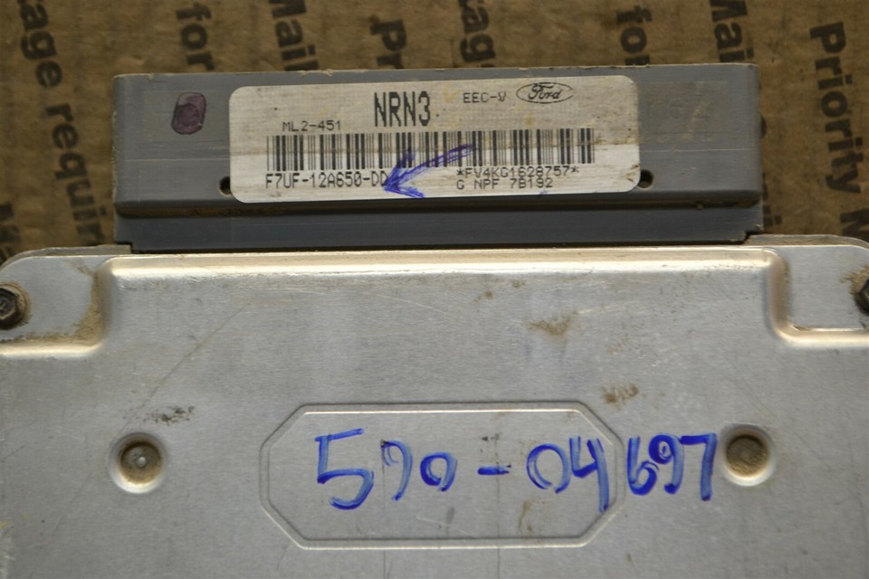 1997 Ford Van E150 Engine Control Unit ECU F7UF12A650DD Module 152-7C1 ...