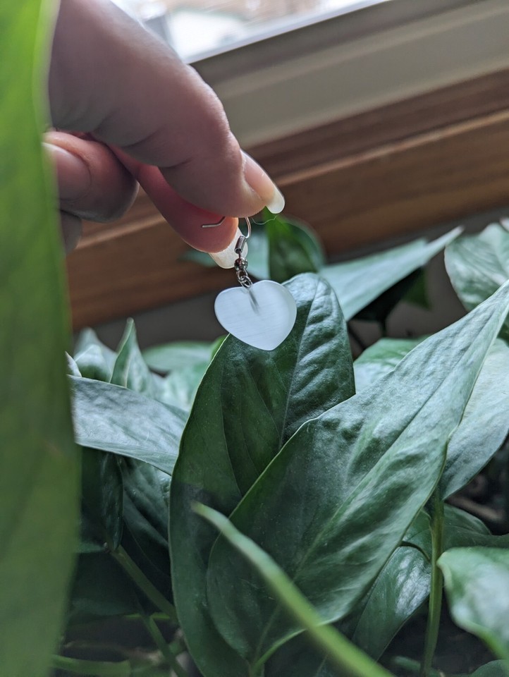 White Selenite Cat's Eye Healing Crystal Heart Stone 3/4" Pendant Gem ...