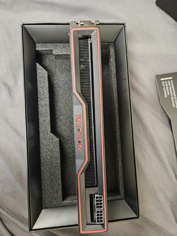 AMD Radeon RX 6800 16GB GDDR6 Graphics Card - Reference / Founders ...