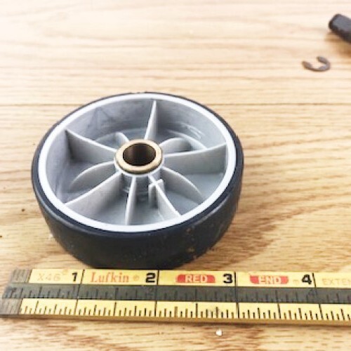 Bissell 2281 1650 Pet Hair Eraser Turbo Vacuum WHEEL ASSEMBLY W/ CLIP ...