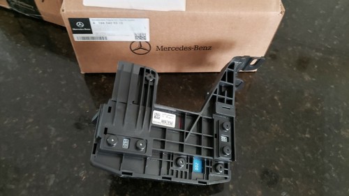 OEM/NEW & GENUINE Mercedes-Benz AMG Fuse & Relay Box 1665409315 ENG ...