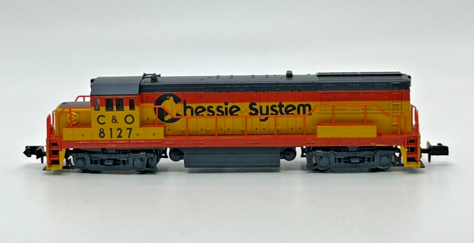 N Scale Atlas #44592 U25B PH. 2A Chessie System #8127 LocO DCC Code 2 ...