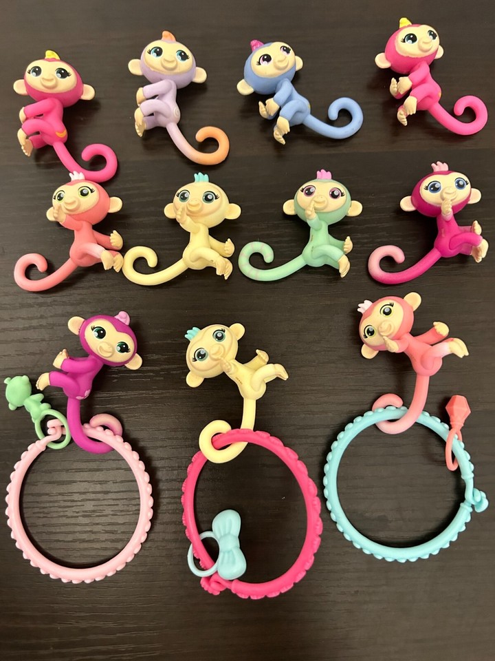 Fingerling Mini Figures lot of 11 Blind Bag figure with bracelet and ...