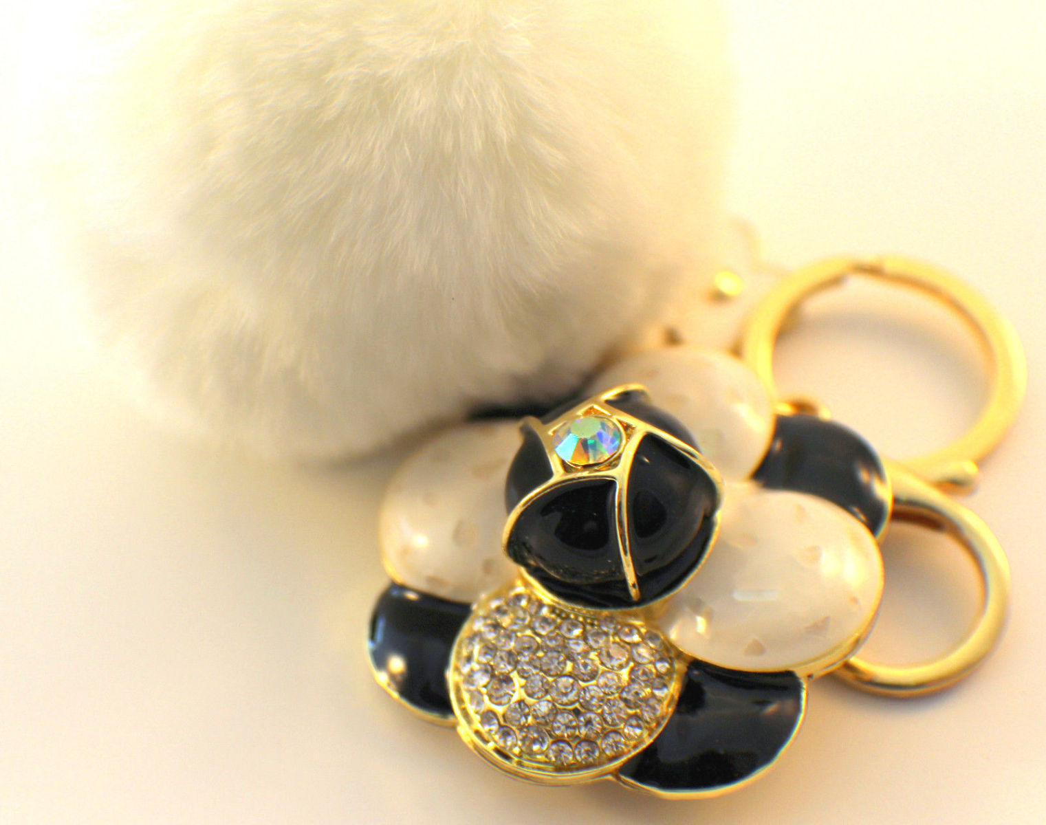 Rhinestone Bling Gold Tone Key Chain Fob Purse Charm Flower With White ...