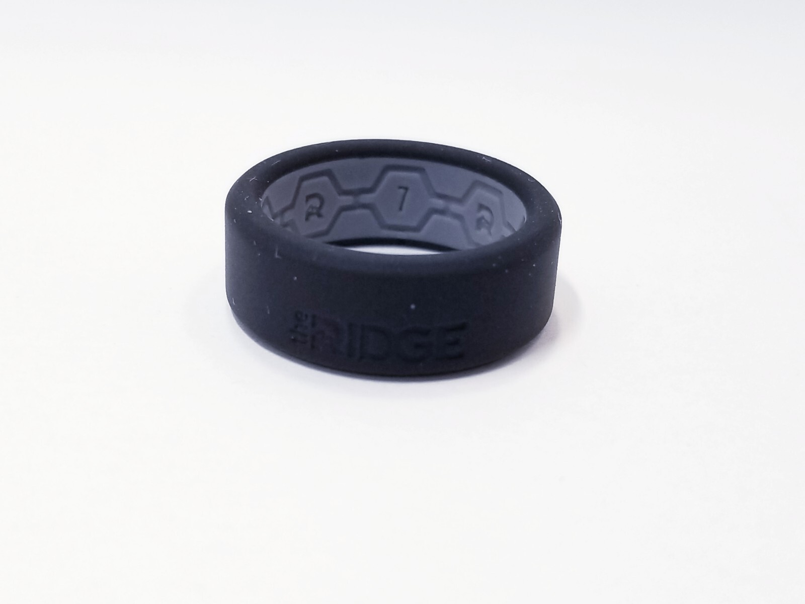 The Ridge 8mm Beveled Ring Set - Carbon Fiber 3k Carb… - Gem