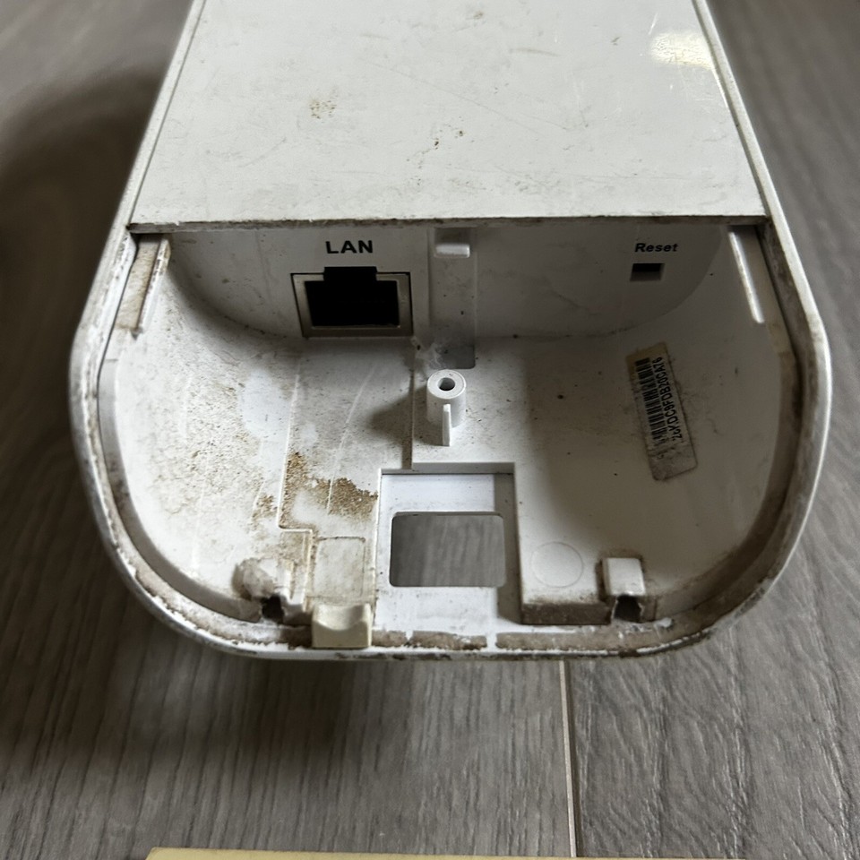 Ubiquiti NanoStation Loco M5 Outdoor 5Ghz airMAX PtMP 13dBi MIMO TDMA ...