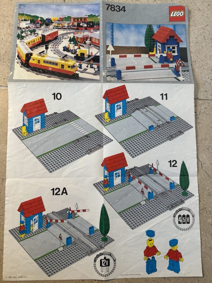 LEGO 7834 Level Crossing Set with Instructions | eBay UK