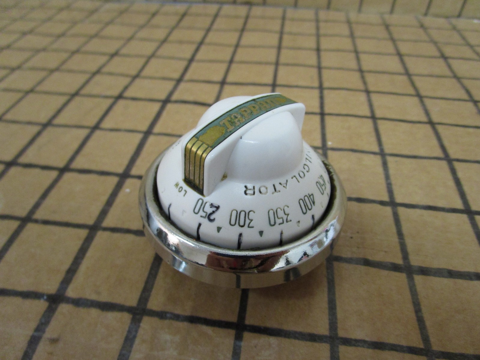 Vintage Tappan Wilcolator Range Thermostat Knob, White & Chrome ASMN | eBay