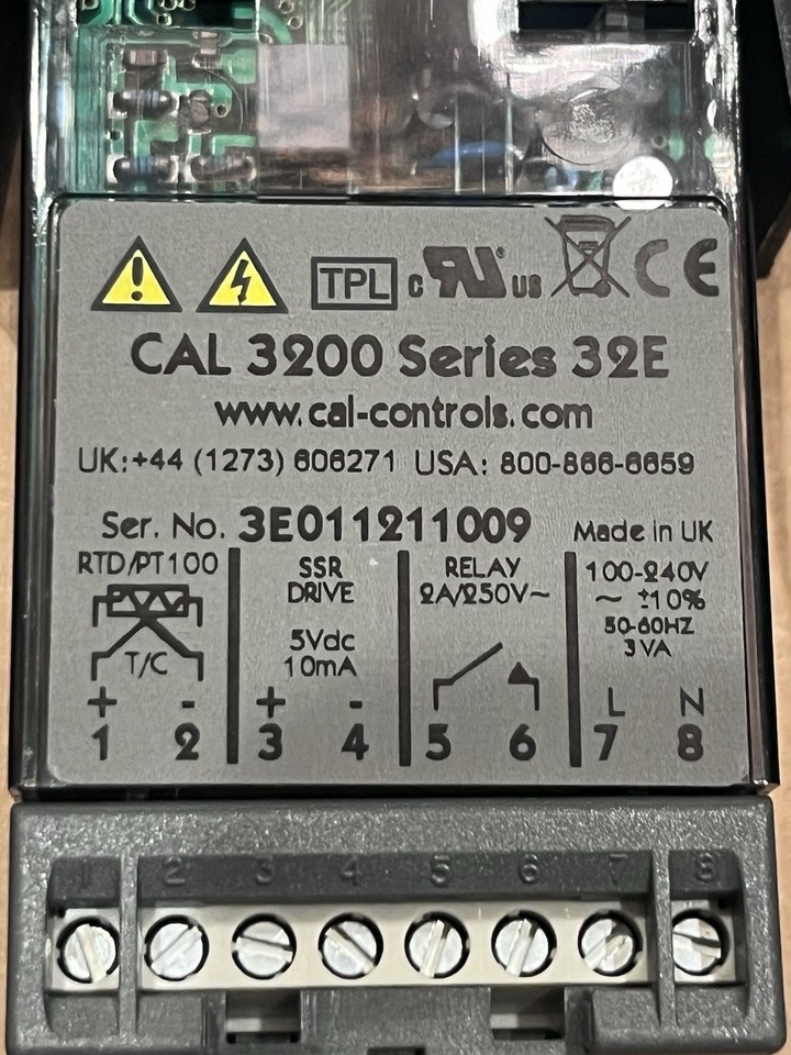 Cal Controls 3200 32E PID Temperature Controller for RTD Display BRAND ...
