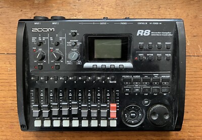 Zoom R8 Portable Eight-Track Digital Recorder/Sampler/Interface ...