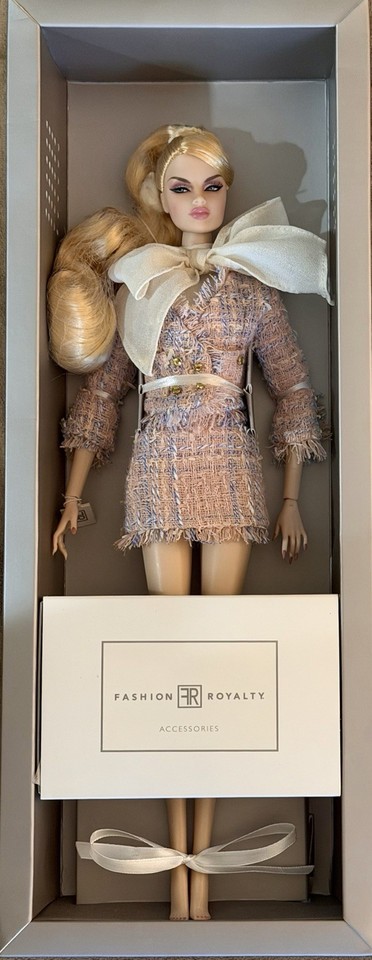 NRFB Little Day Ensemble Veronique Perrin Fashion Royalty Integrity ...