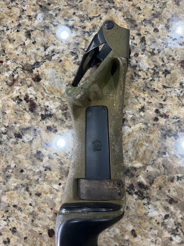 Fred Bear A Mag Takedown Recurve Riser Original Vintage RH Rare Flocked ...