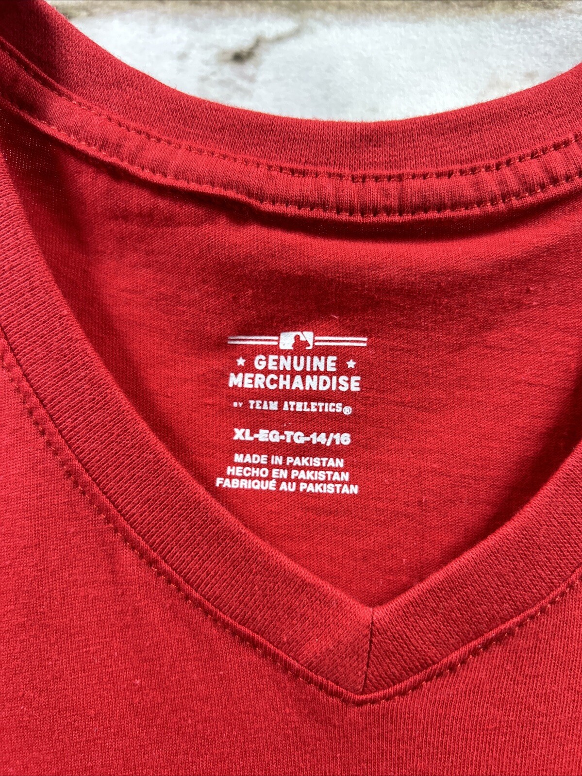 Philadelphia Phillies MLB Genuine Merchandise Red V-Neck T Shirt Girls Size XL 196761982256| eBay